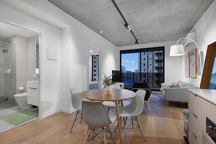 Stylish Apartment/pool&gym/parking - Melbourne