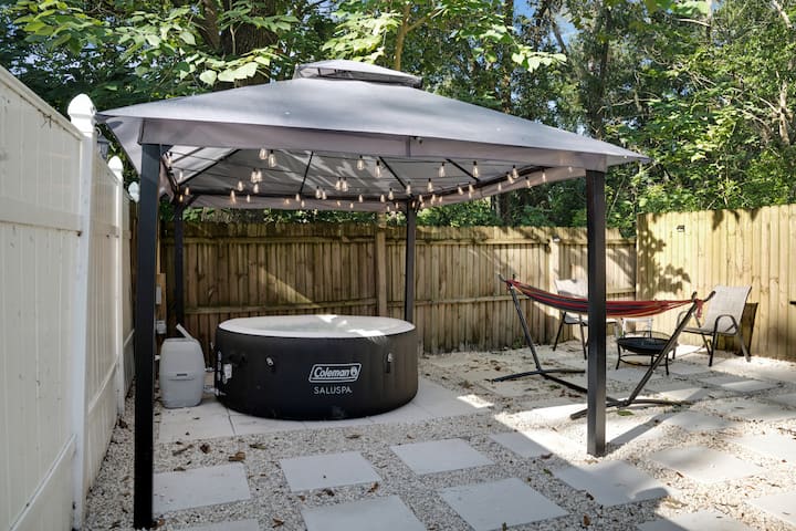 Long Term 46% Off | Escape: Op Camper + Hot Tub - Jacksonville, FL
