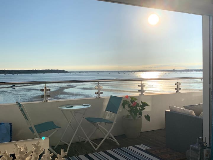 Sandbanks Poole, 2 Bedroom Flat With Stunning View - Sea View - Dorset
