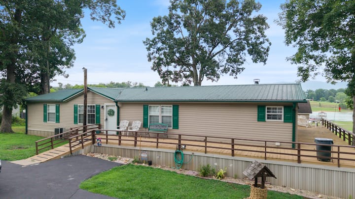 Dandridge 3br 2ba (Mid-term Rental Friendly) - Dandridge, TN