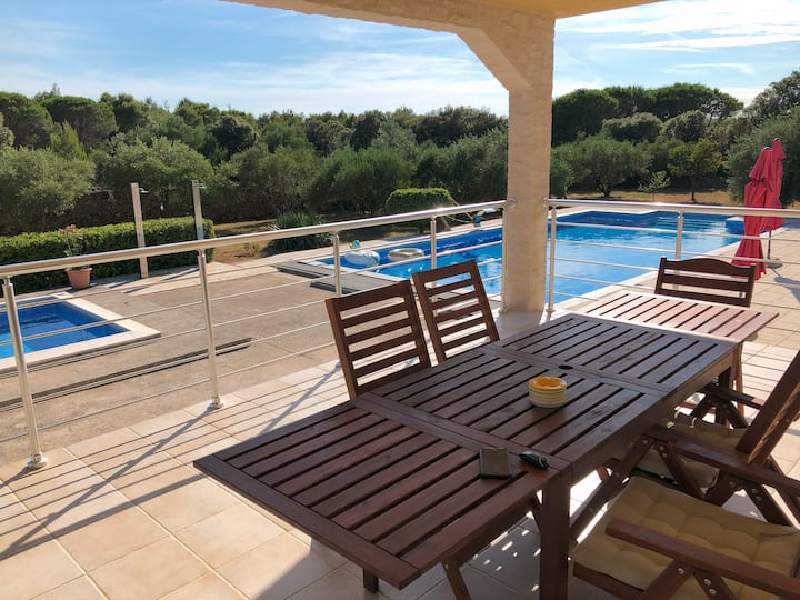 Ferienhaus Auf Der Insel Vir, 2 Pools, Sehr Privat - Vir
