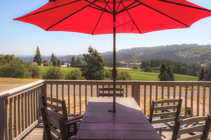 Pet-friendly Sherwood Home With Mountain Views - Newberg, OR