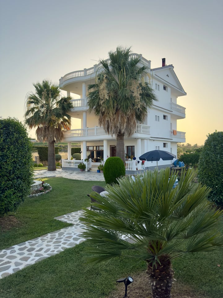 Villa Kicka - Privatliv Og Ro - Albania