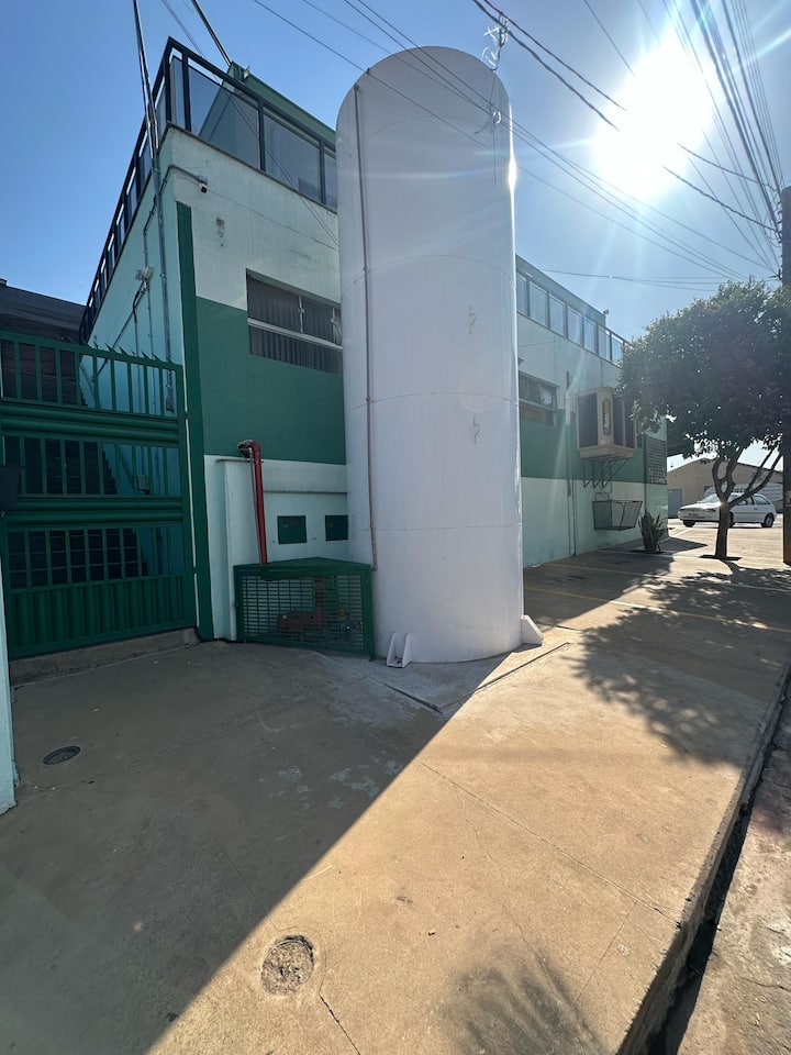 Acomode No Quarto Do Supermercado Da Economia (I) - Araras