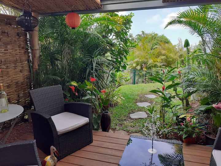 Calme Et Sérénité Au Bois De Nèfles - Saint-Denis, La Réunion