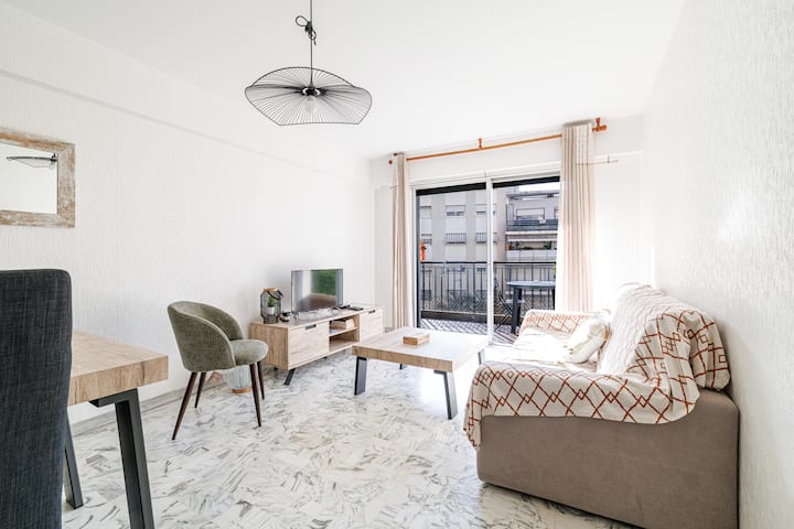 Beau 2p Traversant Avec Terrasse Centre Roquebrune - Plage de Solenzara