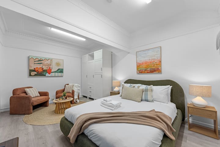 Cozy & Comfy Studio ~ Short Walk To Hospital & Cbd - Spring Hill