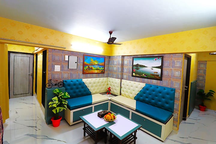 4bhk Flat In 56 West Vile Parle - Mumbai