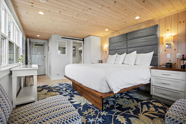 Harbor View King - Boothbay Harbor, ME