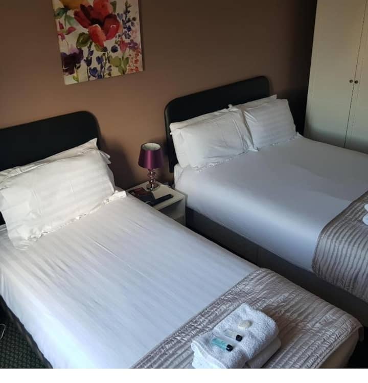 Budget Triple Breakfast Included - Deal