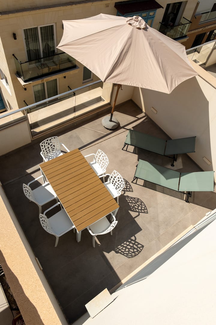 The Penthouse By Shmoo - Malta