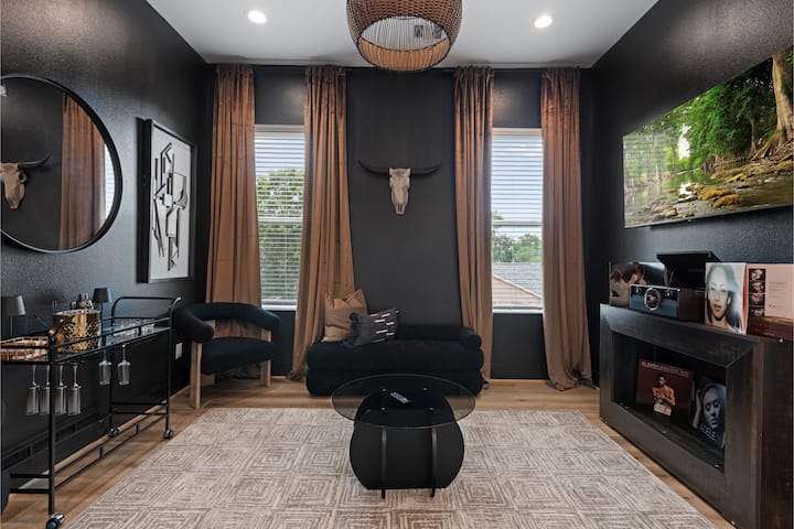 6br Duplex | Steps To Minute Maid & Downtown - Casa Blanca, TX