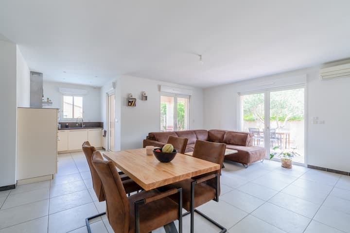 Villa 6 Pers Avec Piscine & Jardin – Famille/amis - Pont du Gard