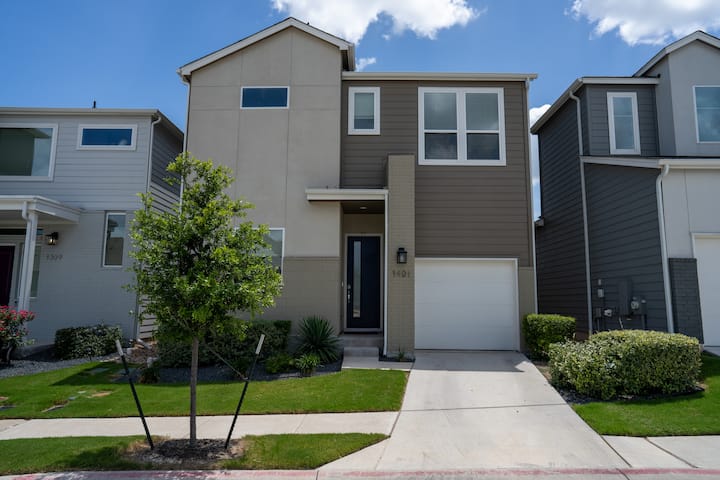 Tech Ridge Pool Home Mins To St Davids N &Downtown - Pflugerville, TX