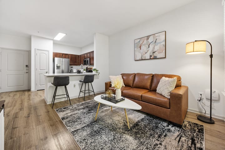 Stylish 1br Gateway | Pool & Gym - 弗裏斯科