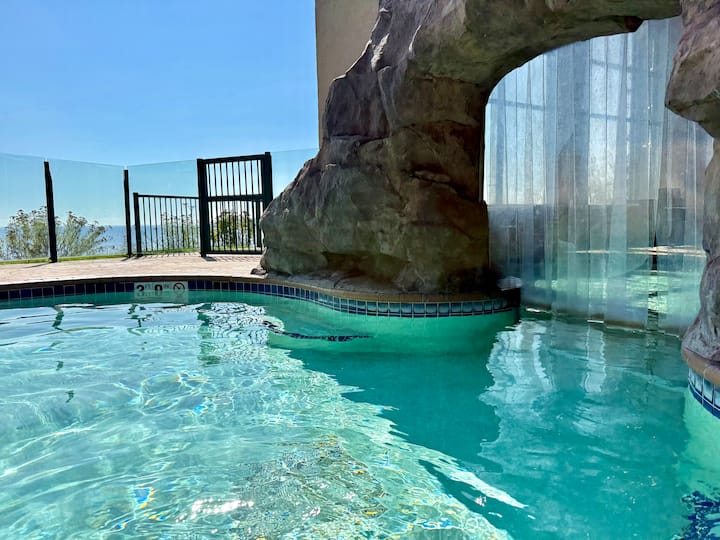 Lakefront 2 Queen Fireplace Studio~pool/hot Tub - Two Harbors, MN