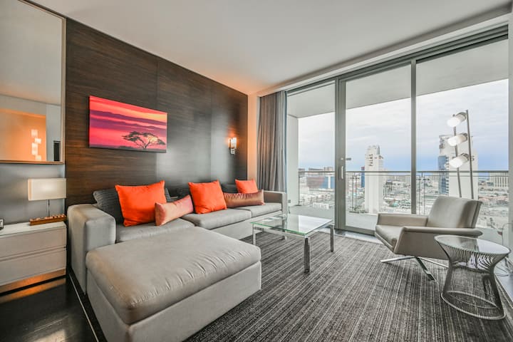 Te37* Strip View Studio W/ Open Balcony - Las Vegas