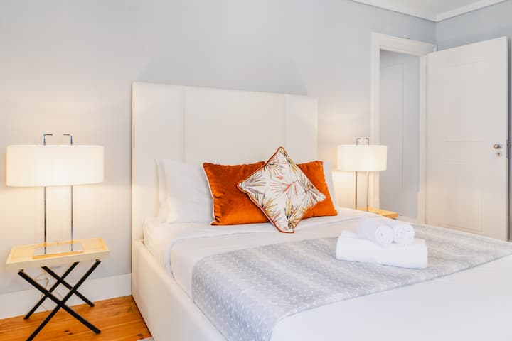Duplex In Marques De Pombal - Lisboa