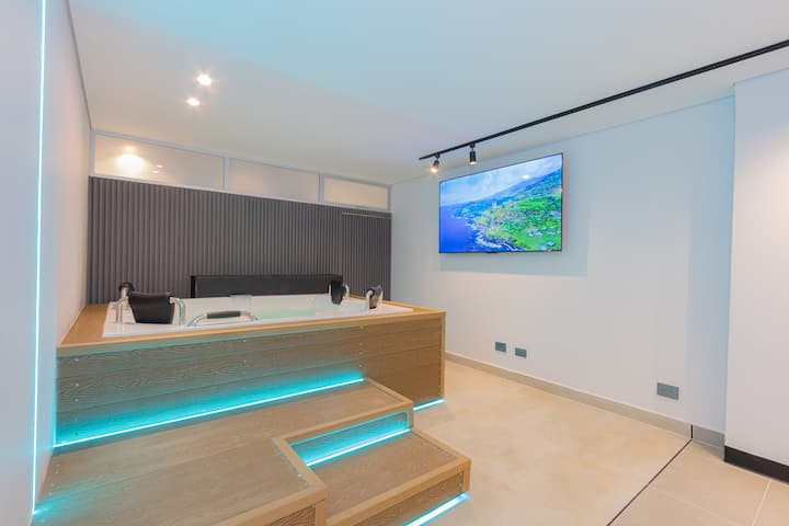 R202 Luxury Apartment With Jacuzzi In El Poblado - Medellín