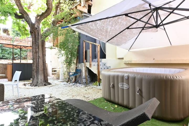 Maison De Ville, Jardin Et Jaccuzi, Plein Centre ! - Montpellier