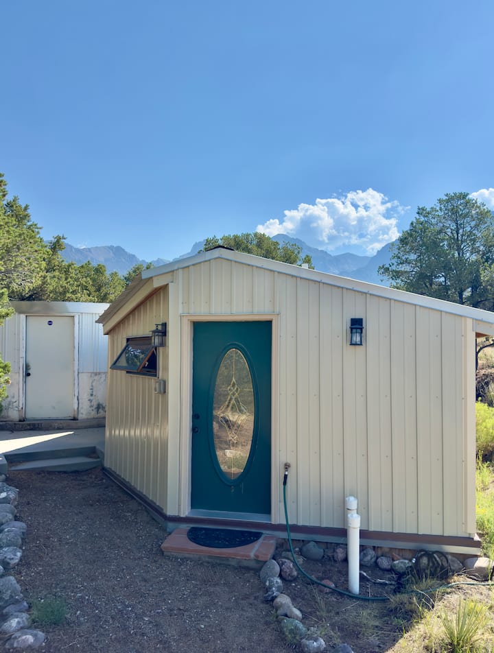 Private, Cozy, Artistic: Well-appointed Studio B - Crestone, CO