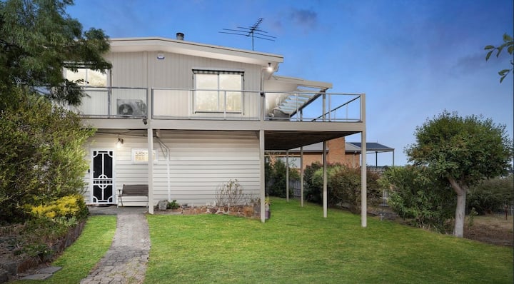 Mccrae Gem - Bay Views, Big Yard, Pet Friendly - Red Hill
