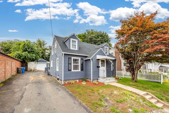 Family-friendly 3br Home – Clean & Comfortable - Bristol, CT