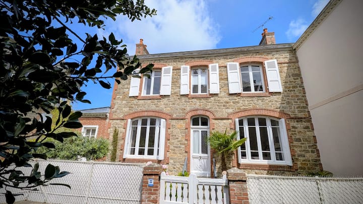 Maison Et Jardin, Ville Et Mer - Dinard