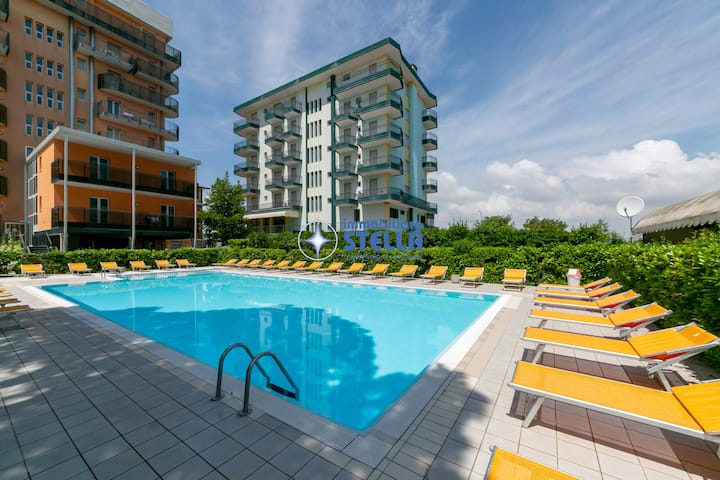 Costa Del Sol 403/b [Pool+parking+beach] - Jesolo