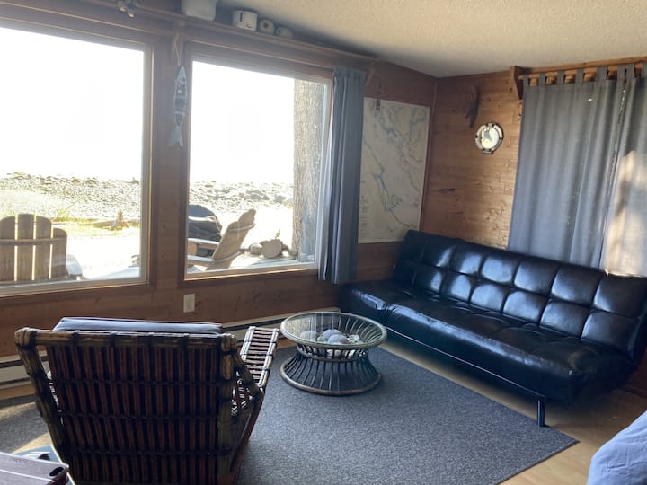 Coastline Cabin     Come And Relax! - Vancouver Island