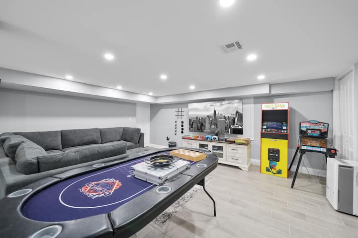 Private Oasis | Hot Tub, Grill, Arcade, Ewr 10 Min - Chatham, NJ