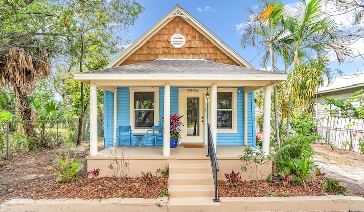 Historic Ybor Home 3 Bedrooms! Blocks To 7th Ave - Tampa