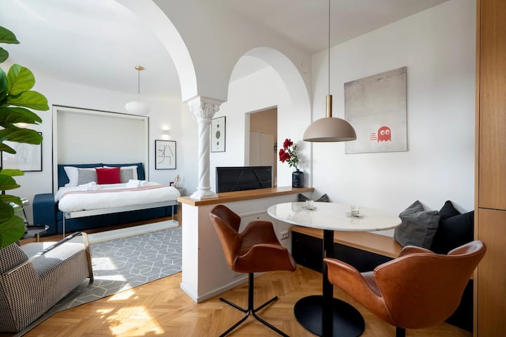 Top-floor Studio | Historic Charm In Center - Bucarest