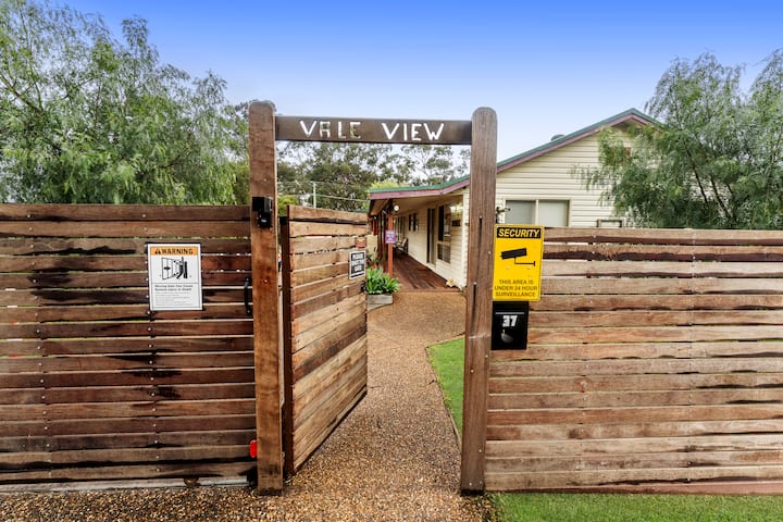 Big House At Vale View Cessnock - Cessnock