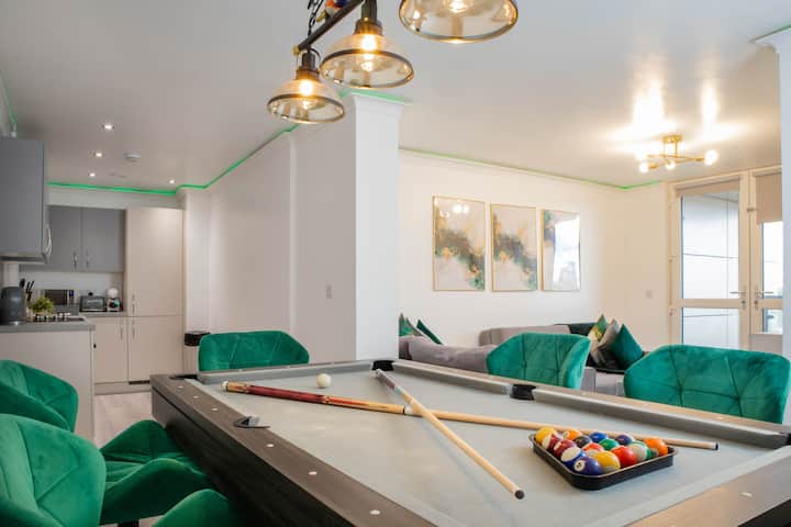 Spacious 3br • Pool Table+ps5•balcony •City Centre - Salford