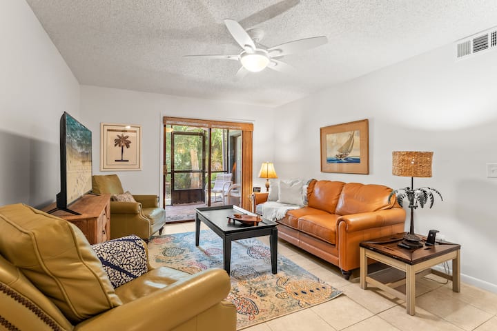 Sea Mist Hideaway – Charming Condo Near Ocean - New Smyrna Beach, FL
