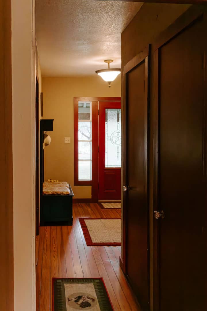 Historic 1869 Whiskey Mtn House Great Location! - Leakey, TX
