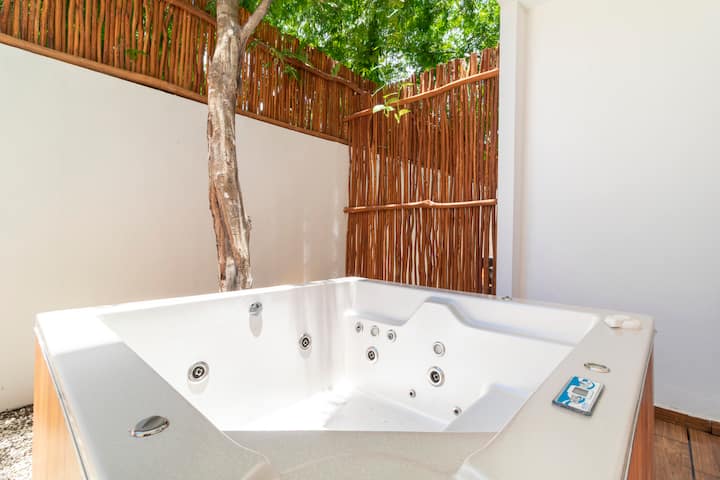 Apt. With Private Rooftop | Naia Naay - Tulum