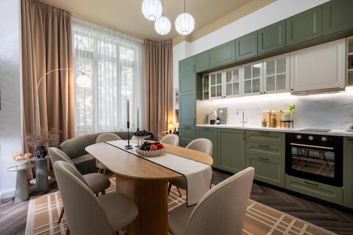 Carol Heart 2 - Bucharest