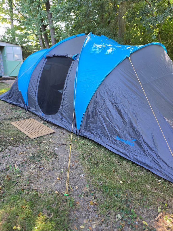 Micro-camping Chic – 4 Pers., Tente Incluse - Luynes