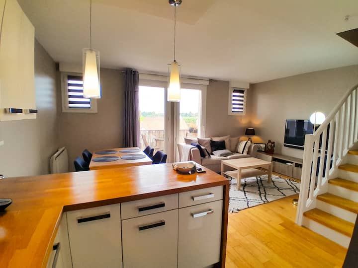 Duplex Lumineux, Balcon & Parking – Plein Centre - Saint-Germain-en-Laye