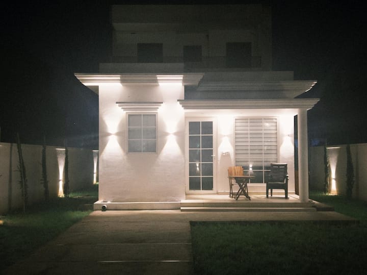 Apricot Garden Cottage • Fast Wifi • Secure Estate - New Chandigarh