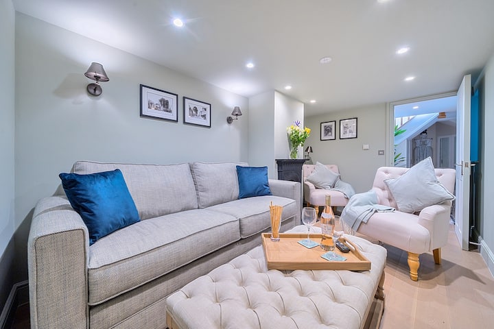 Elegant Central Guildford Home With Castle Views - Guildford