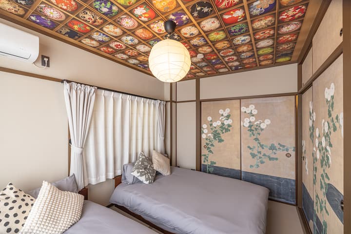 【Uno】宇野駅6分｜直島･豊島すぐ｜5ベッドルーム｜ベッド9台｜14人宿泊｜無料駐車場｜葛飾北斎 - 오카야마현