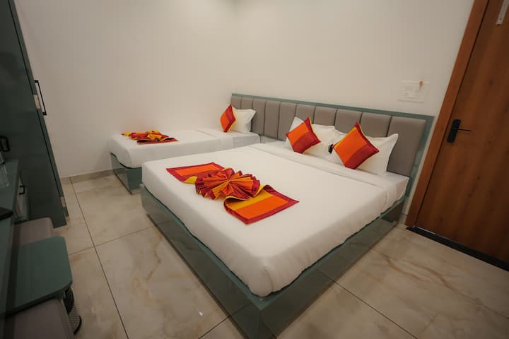Deluxe Triple Room In Nathdwara - Rajsamand