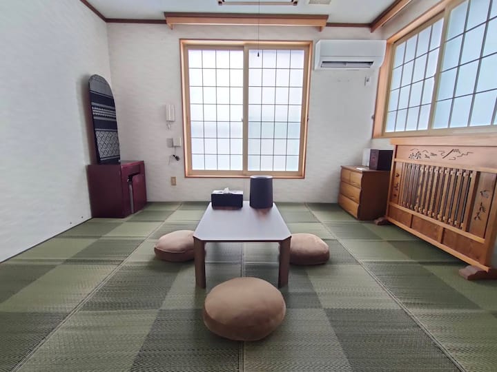 ラ・メール・ブルー、青森駅ビル徒歩３分の好立地。表示料金は２名様分。グループでの宿泊がお得です！ - Aomori