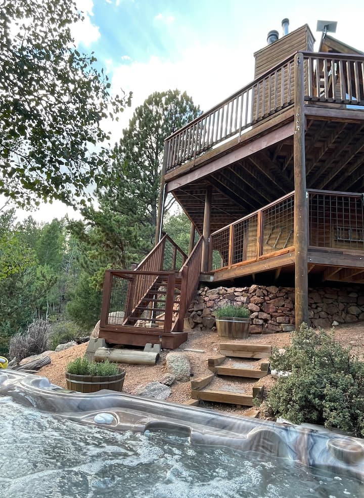 Secluded Mountain Cabin - Hot Tub, Decks & Stars - États-Unis
