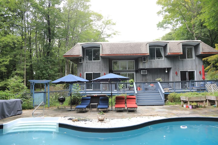 Private Dog-friendly Getaway Near Dining & Shops - Saugerties, NY