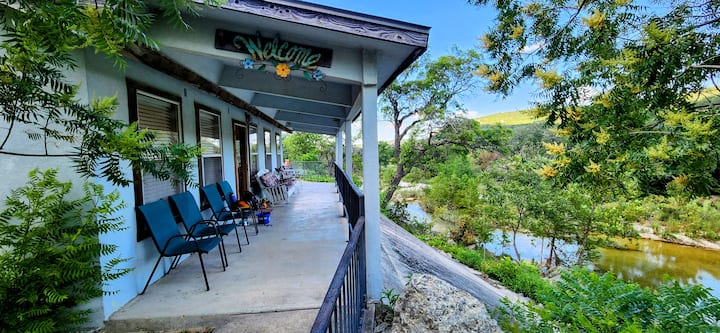 On The River Frio Family Getaway - Texas