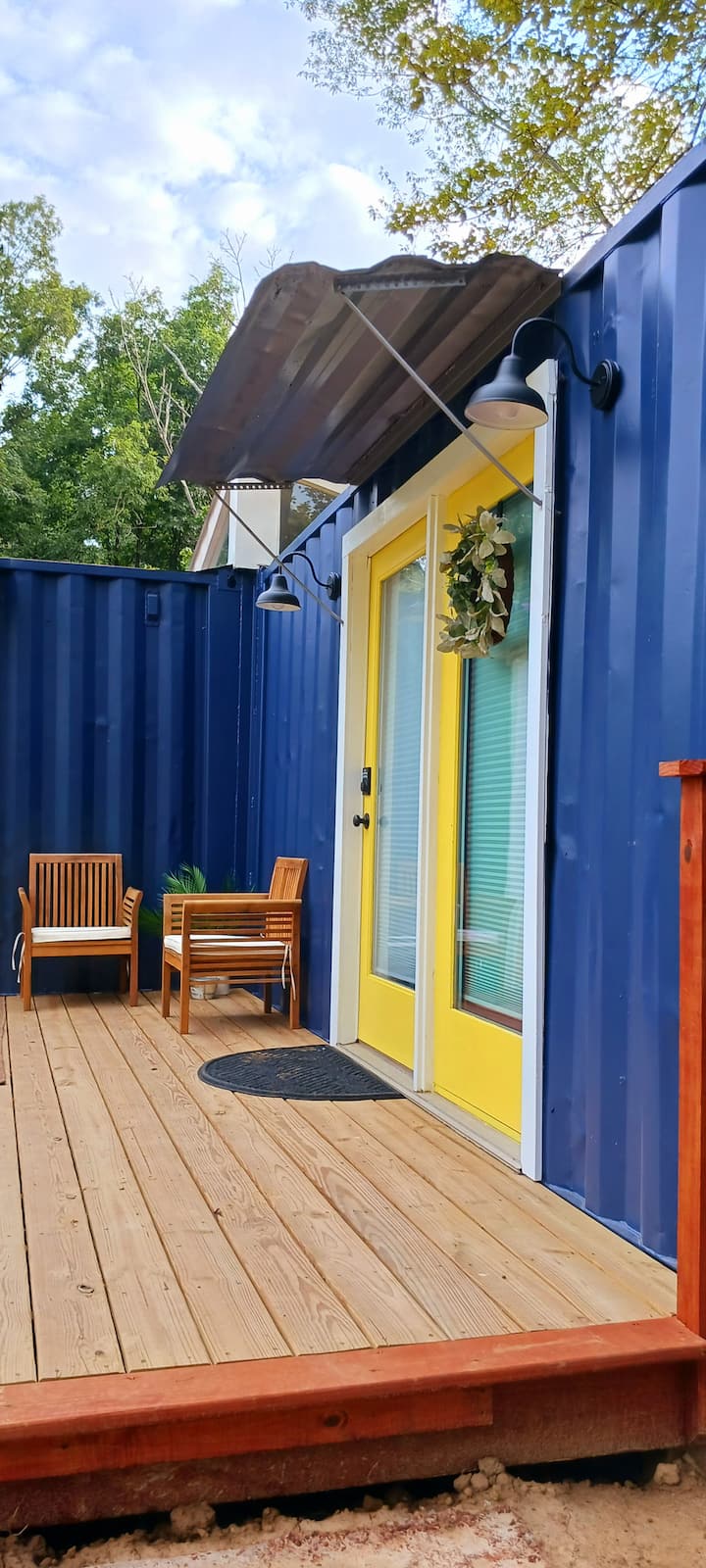 Glamping Shipping Container For Four - Kentucky Lake